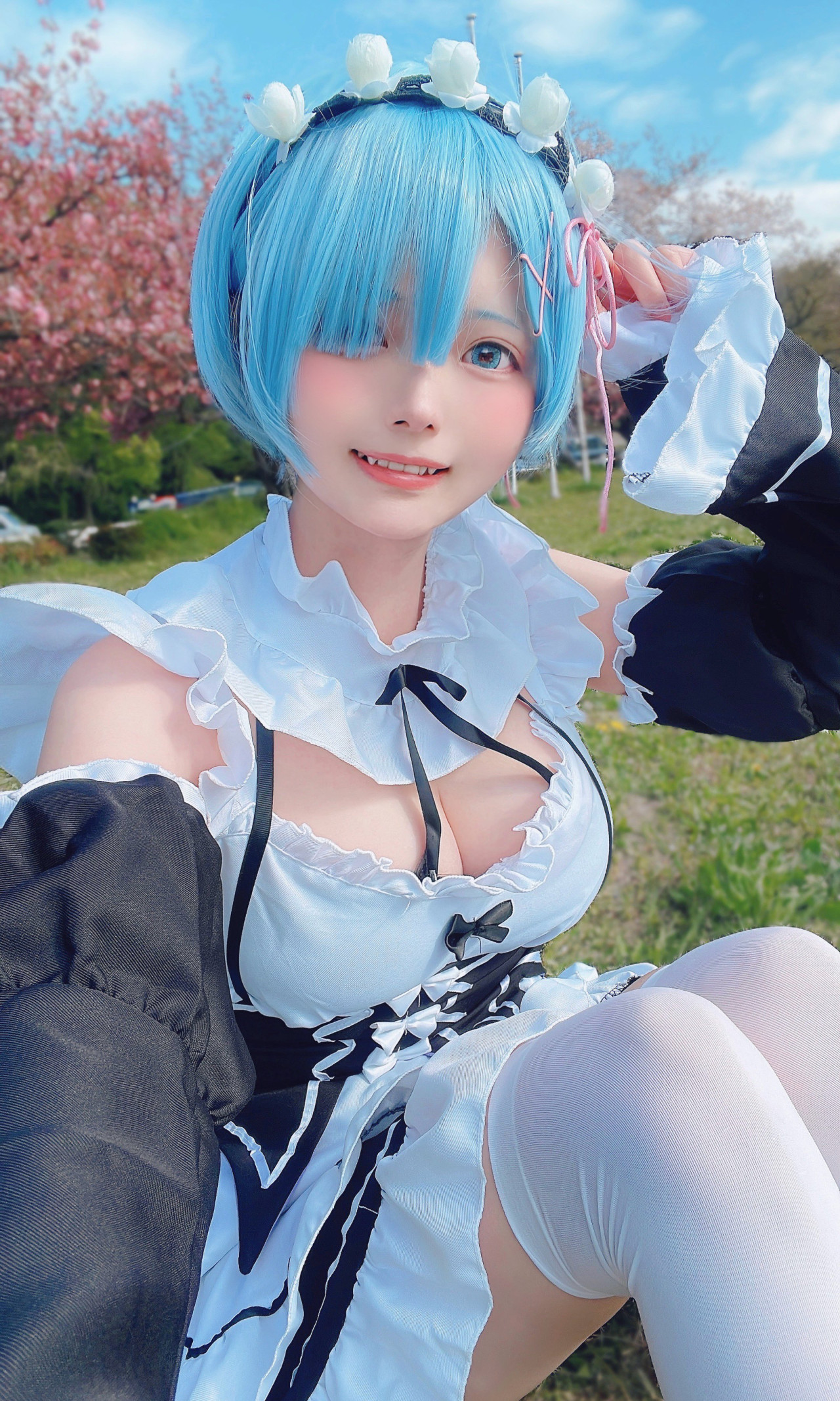 精緻可愛童顏Re:zero雷姆Cosplay 超還原妝感身材突出 | ezone