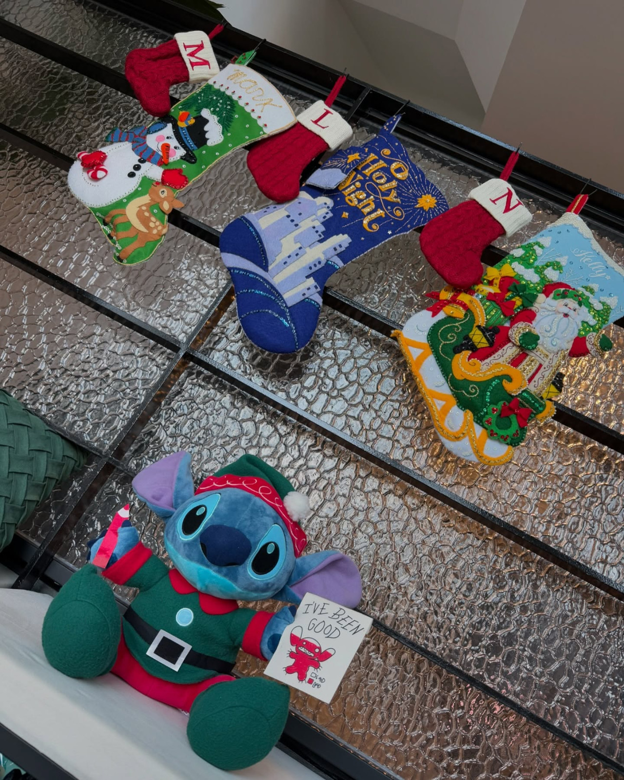 張曦雯睡衣look晒大熱JellyCat聖誕樹 與男友同居半山3000萬豪宅曝光 | UHK 港生活