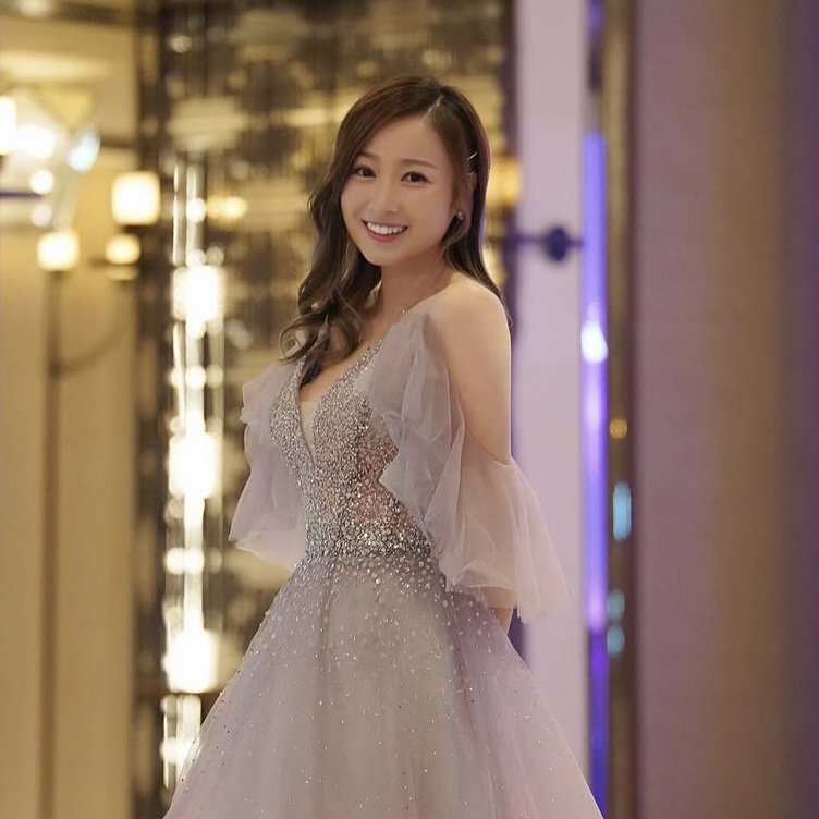 黃美棋婚後大解放晒極限爆乳泳衣照 34D迫爆上圍事業線深不見底震撼網民 | UHK 港生活