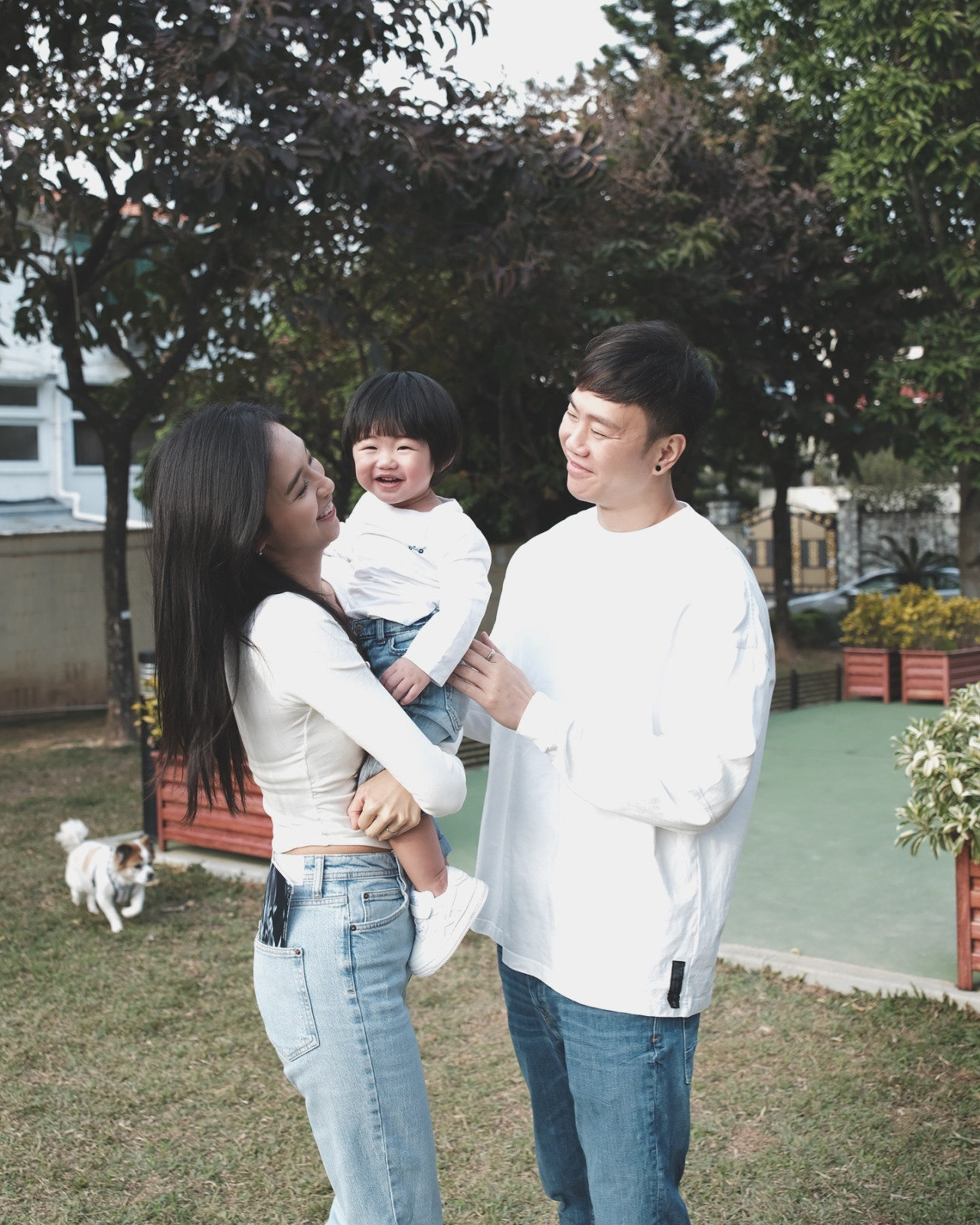 33歲女藝人元旦日宣布懷孕第二胎喜訊！IG貼全家福：「估唔到能夠3年抱兩」 | UHK 港生活