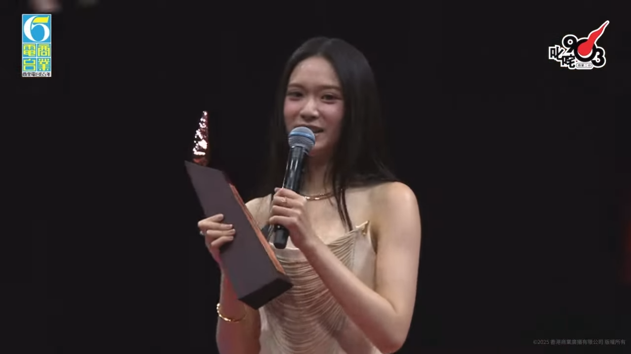 叱咤樂壇頒獎典禮2024｜Gin Lee李幸倪終於首奪女歌手金獎 出道14年曾四奪銀獎 | UHK 港生活