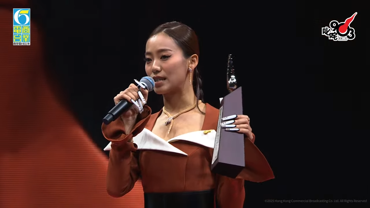 叱咤樂壇頒獎典禮2024｜Gin Lee李幸倪終於首奪女歌手金獎 出道14年曾四奪銀獎 | UHK 港生活