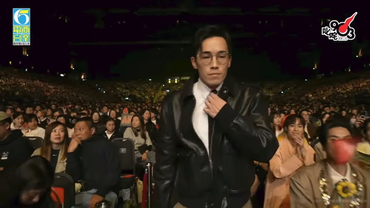 叱咤樂壇頒獎典禮2024｜陳考威台上宣布結婚娶Yanny陳穎欣 拍拖近8年曾爆爭仔風波 | UHK 港生活