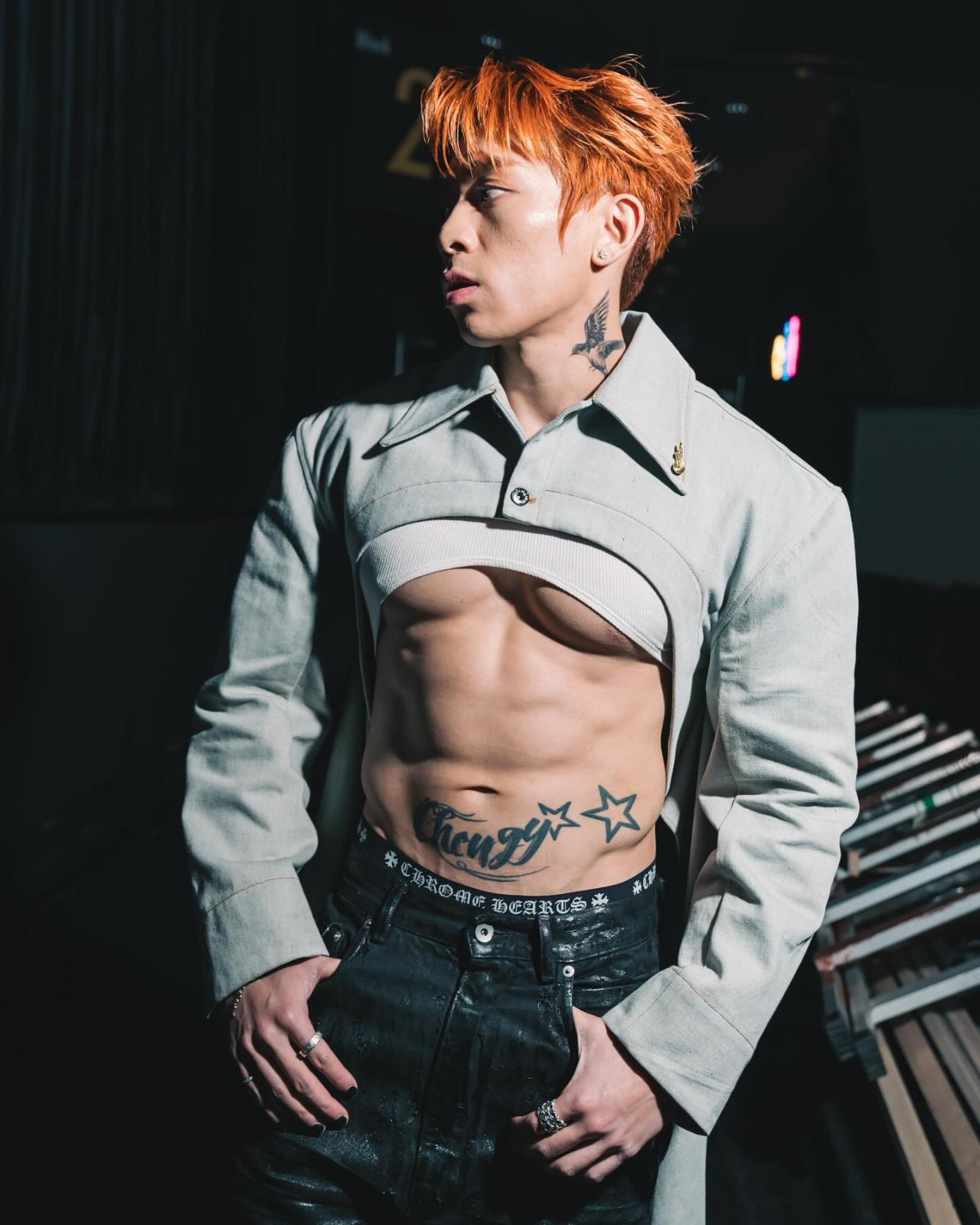 叱咤樂壇頒獎典禮2024｜Tyson Yoshi露出巨胸震撼全場 IG自揭原本件衫露得仲多？ | UHK 港生活