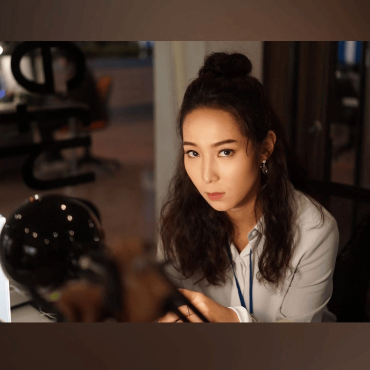 33歲前TVB女藝人過檔HOY TV拍劇 狂讚三件事擺明暗寸無綫唔認真 | UHK 港生活