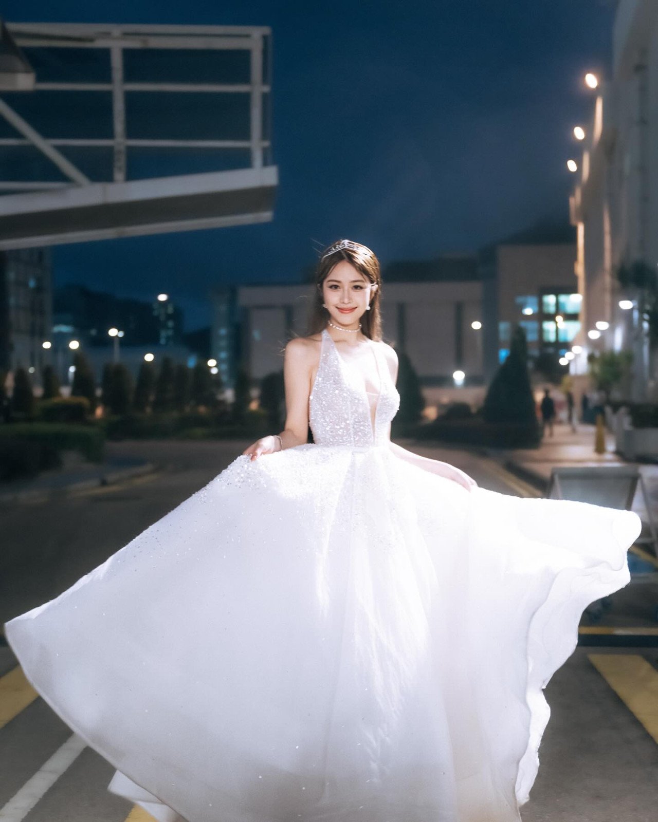 莊子璇IG突發貼婚紗相宣佈封盤？靚樣最新版本惹網民問：結婚都認唔出 | UHK 港生活