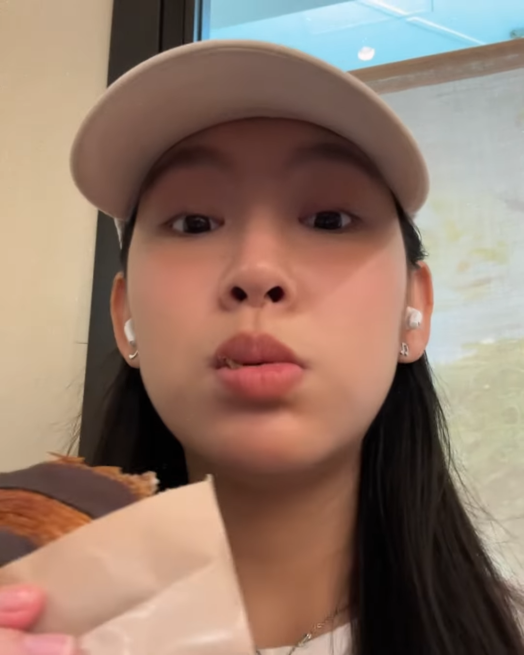 傳炎明熹Gigi過檔簽約新唱片公司 IG發文16字暗示將離巢TVB？ | UHK 港生活