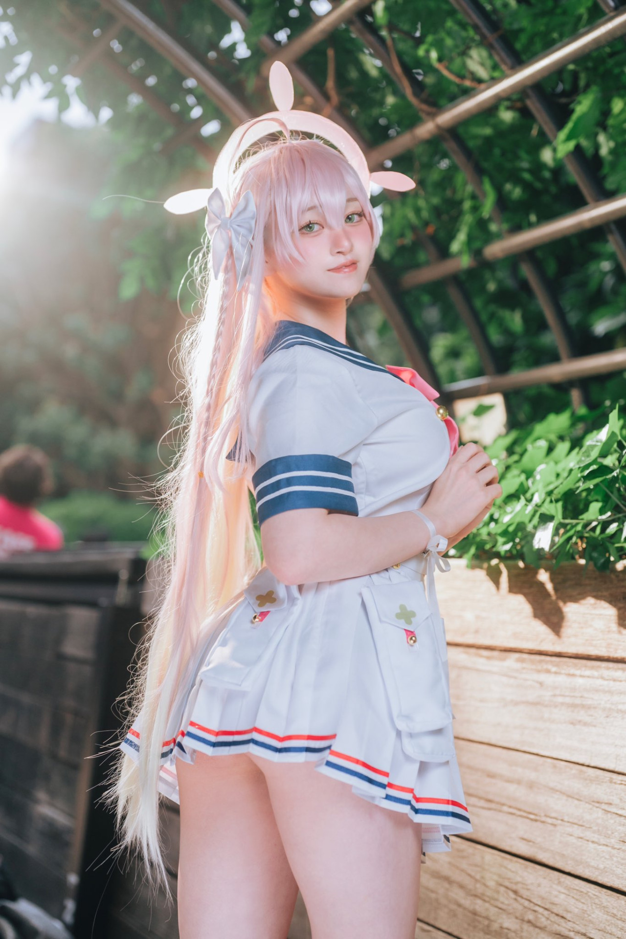 「白銀諾艾爾」修女服Cosplay 造型大膽突出 還原Hololive團長身材 | ezone