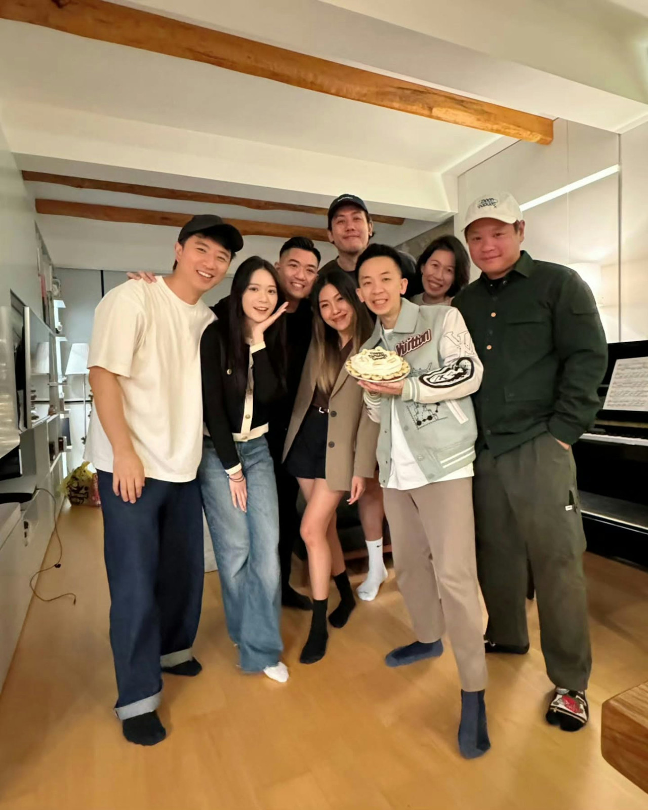 Cloud雲浩影9年情斷後首傳緋聞 疑與近年大熱音樂人撻著 | UHK 港生活