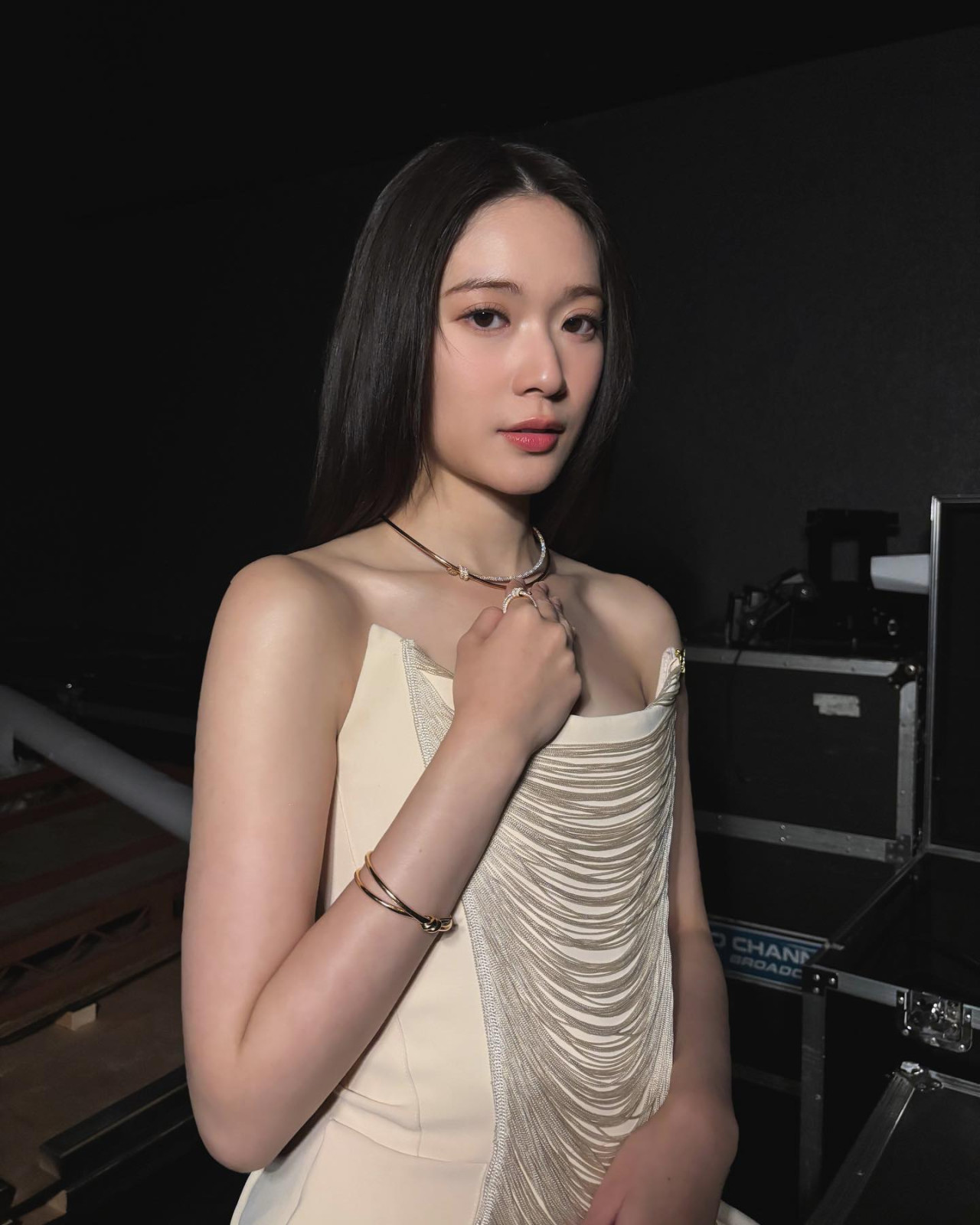 雲浩影Cloud罕晒泳衣照性感露香肩！白滑牛奶肌仙氣大爆發甜笑令人溶化！ | UHK 港生活