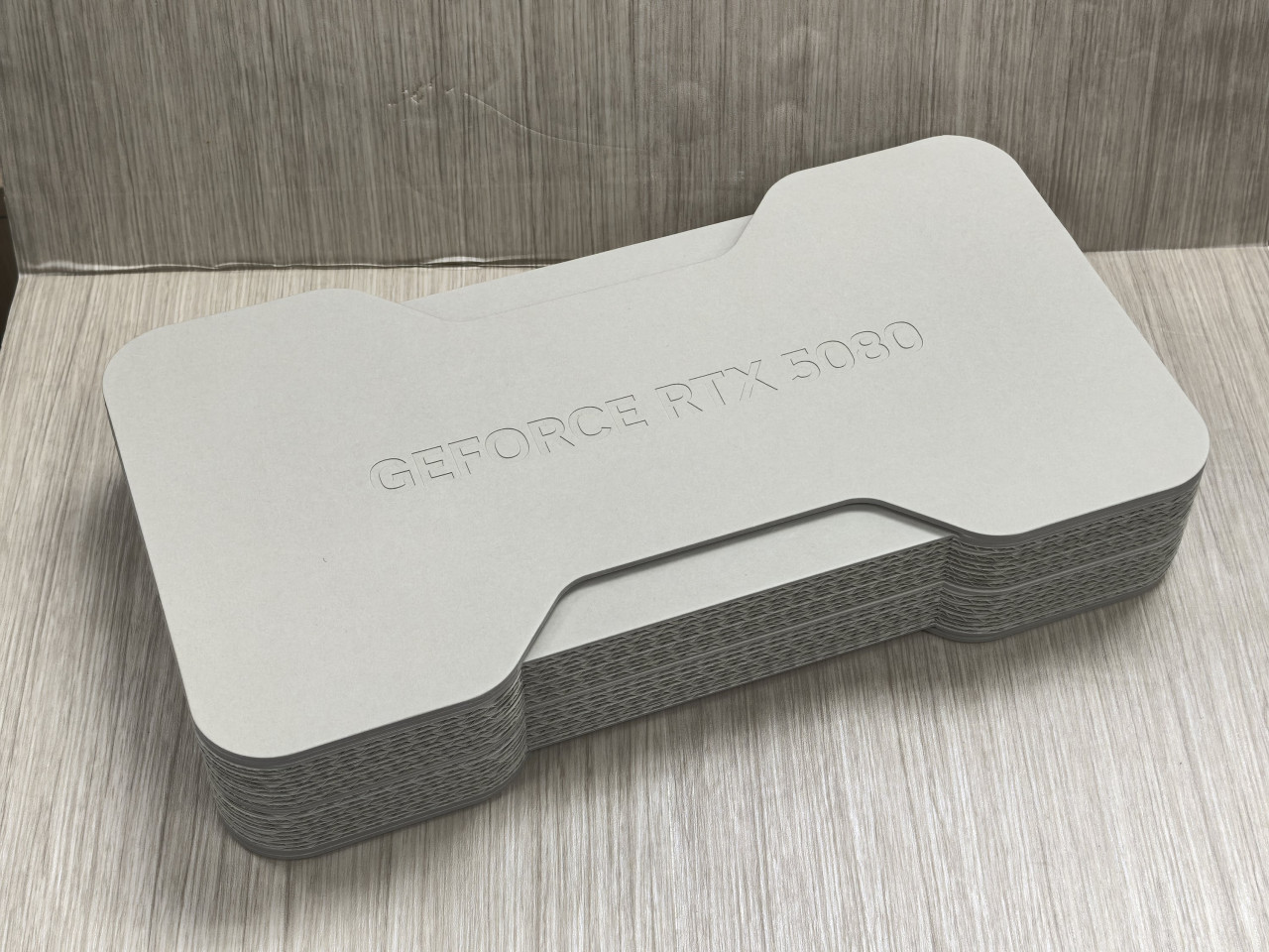 NVIDIA GeForce RTX 5080 FE 實測！DLSS 4 加持‧效能表現更驚人！ | ezone