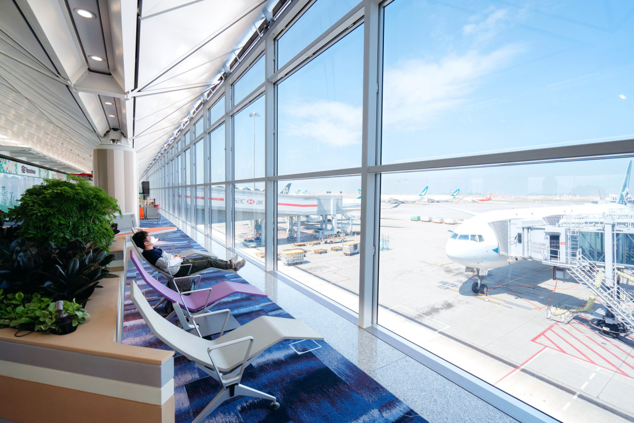 離港航班時間表｜12月17日出境航班資料實時更新＋受影響及取消航班 | UHK 港生活