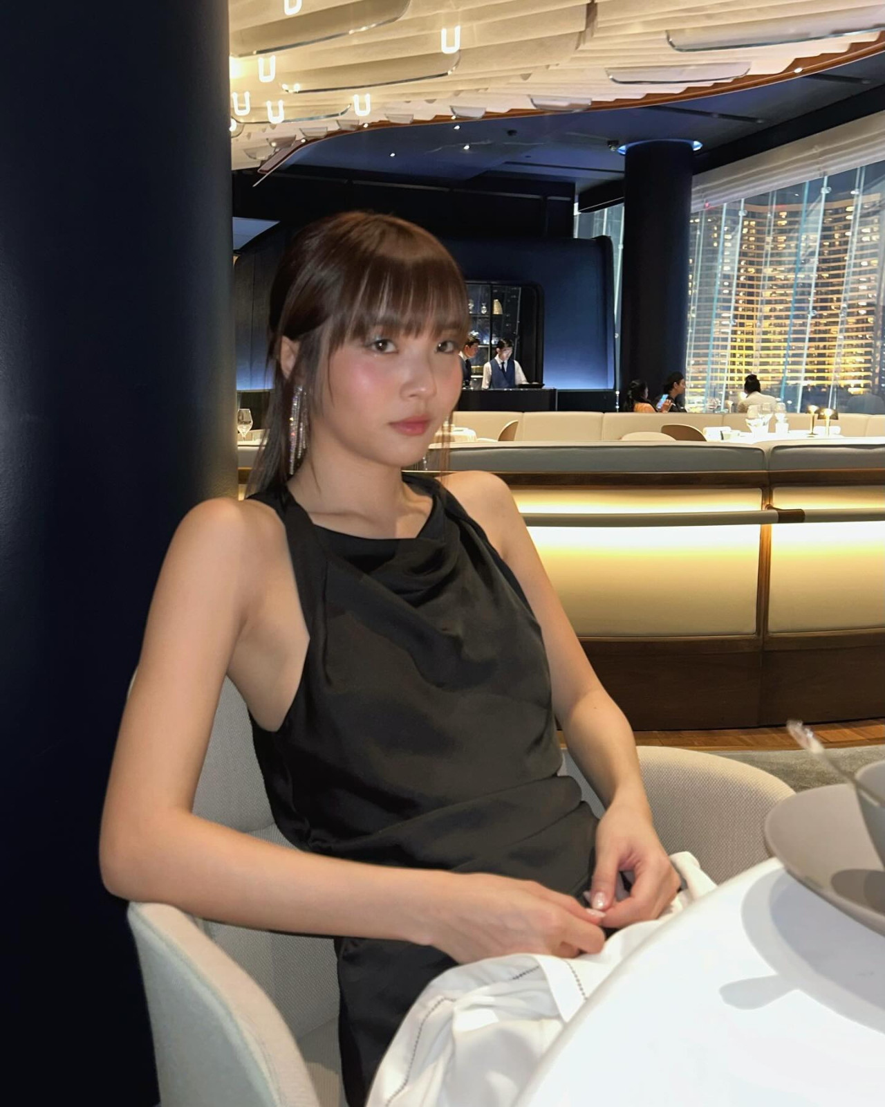 吳泳偷食｜偷食事件被爆40小時後吳泳正式道歉 老婆Fafa正面回應老公挽留 | UHK 港生活