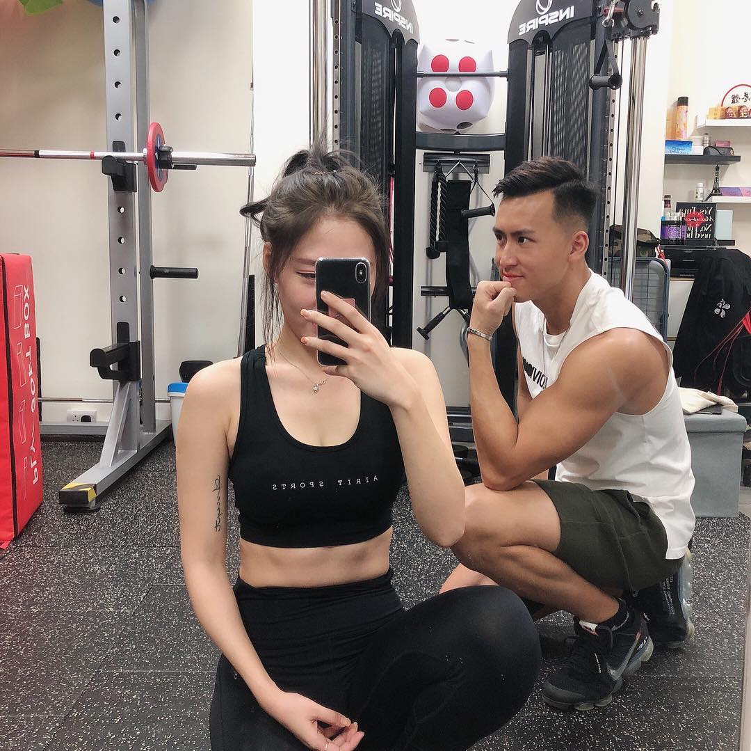 吳泳偷食｜正印Fafa被網民分析7年前「派帽」回力鏢 驚爆黑歷史撇前男友轉愛教練 | UHK 港生活