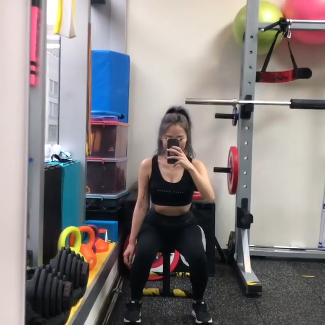 吳泳偷食｜正印Fafa被網民分析7年前「派帽」回力鏢 驚爆黑歷史撇前男友轉愛教練 | UHK 港生活