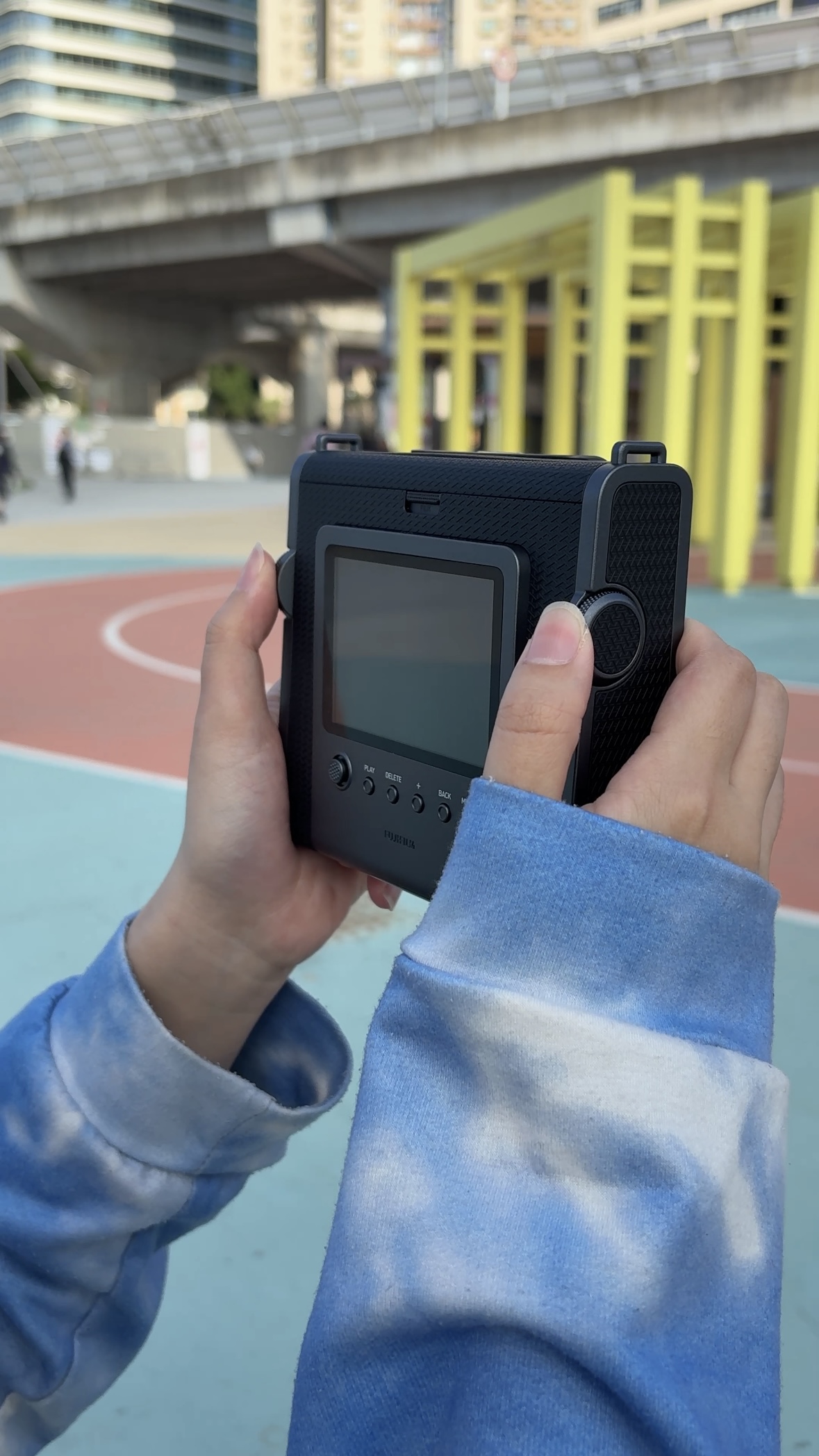 實試｜FUJIFILM instax WIDE EVO 即影即有再升級！潮人必備filter神器 | ezone