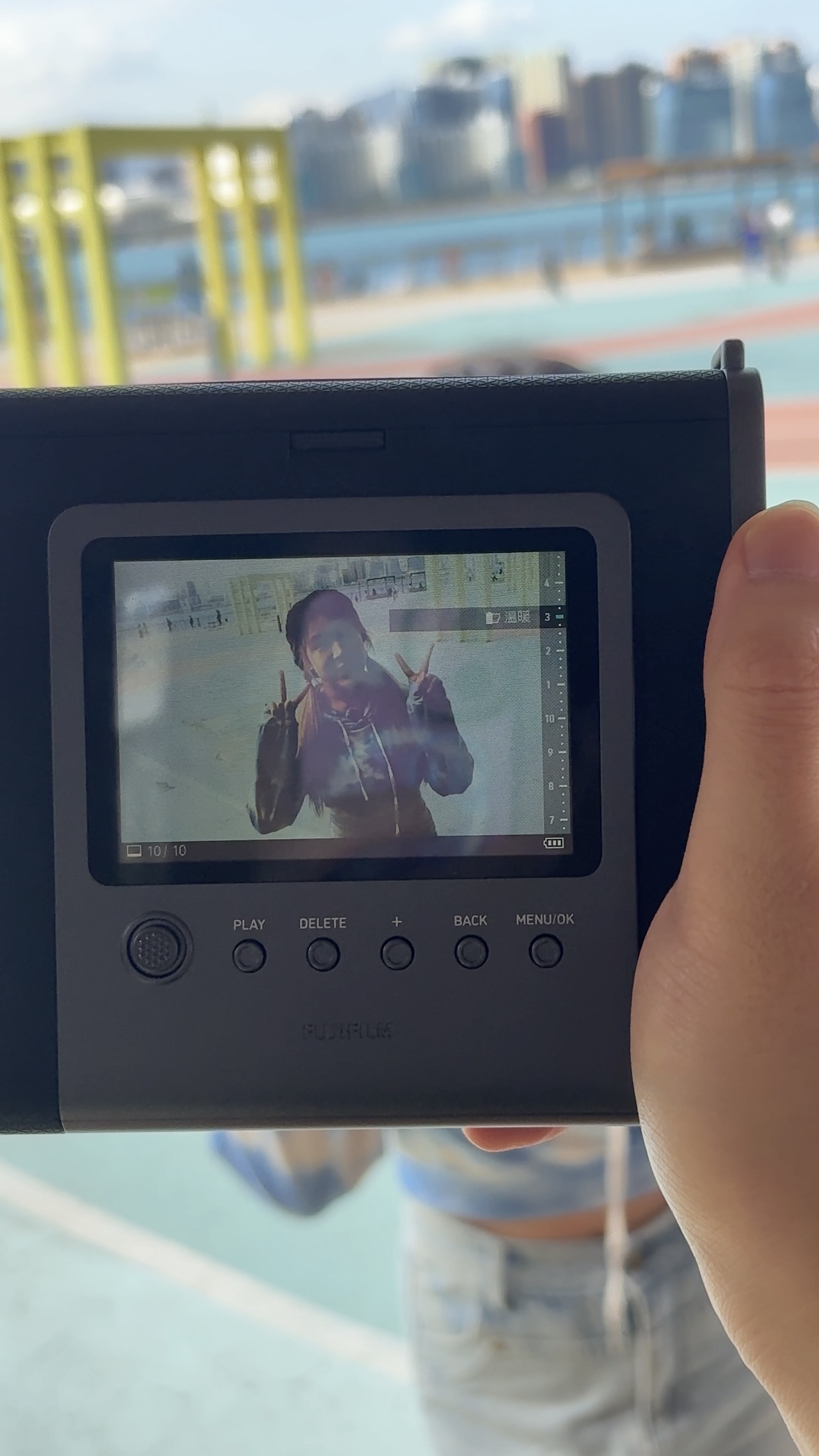 實試｜FUJIFILM instax WIDE EVO 即影即有再升級！潮人必備filter神器 | ezone