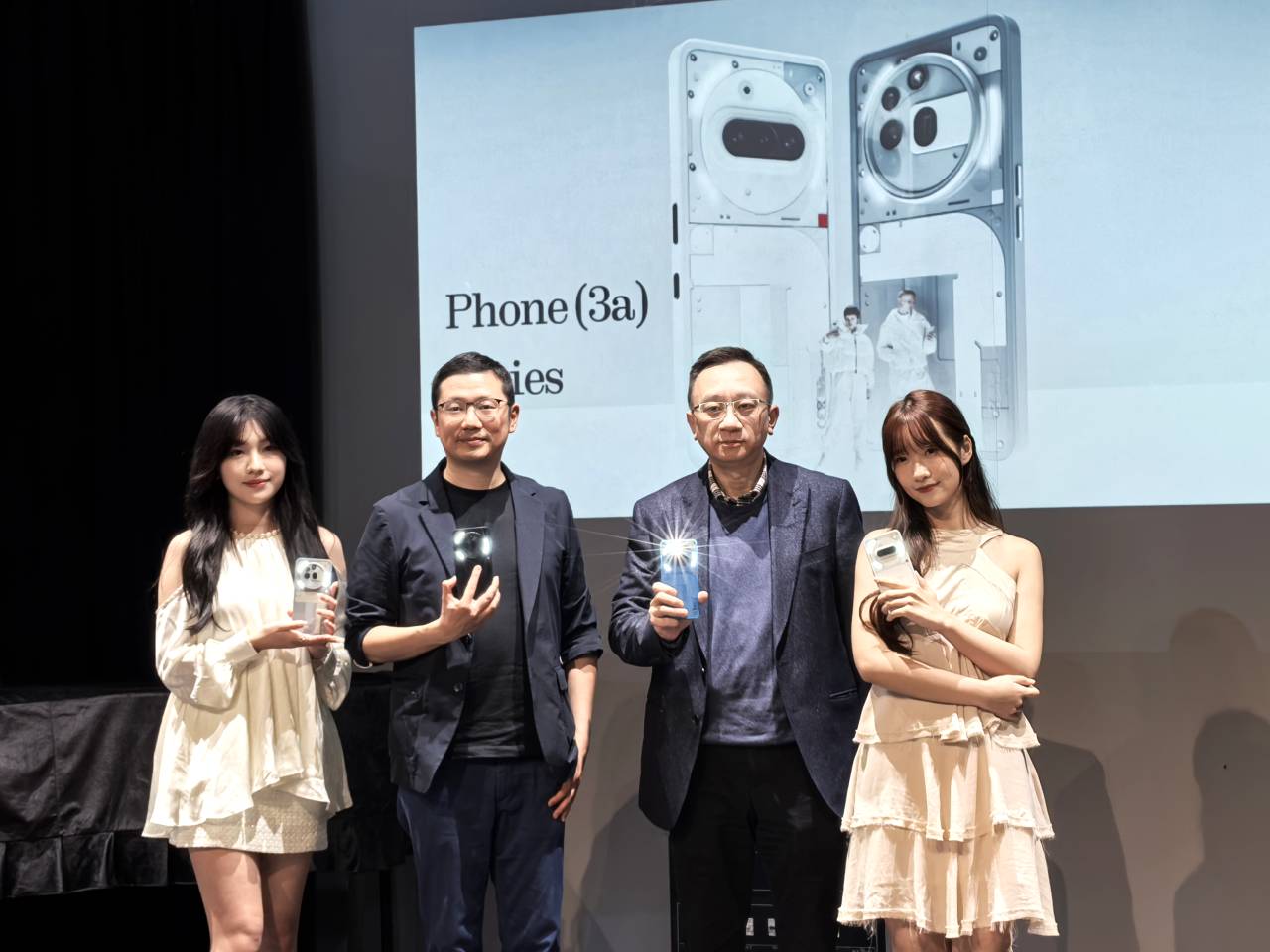 Nothing Phone（3a）系列正式發布 獨特設計+AI助理 旗艦相機越級挑戰HK＄2,599起 | ezone