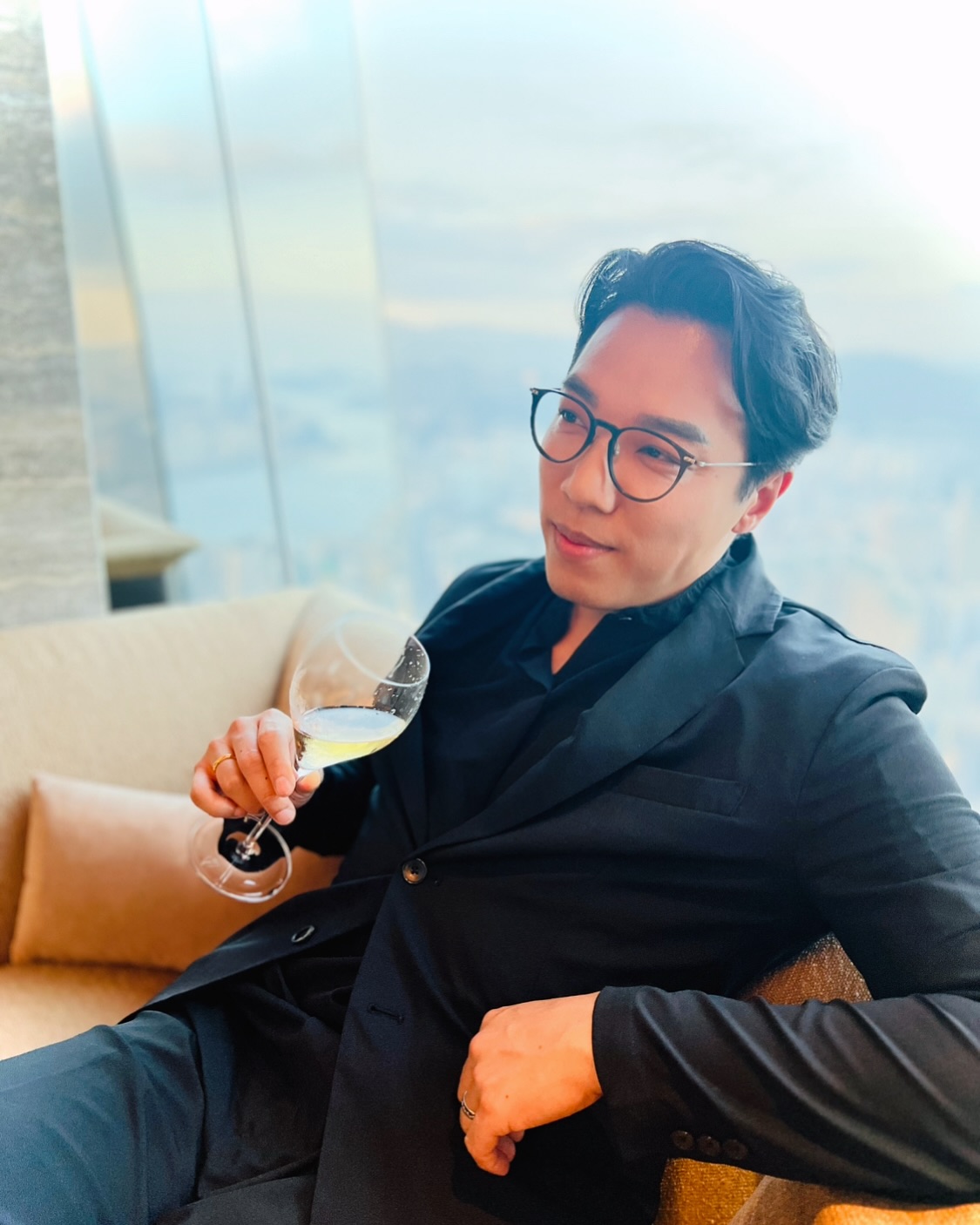 《愛回家》CP酒店密會相疑流出男方8字回應 私下關係比劇中更親密掀網民熱議 | UHK 港生活