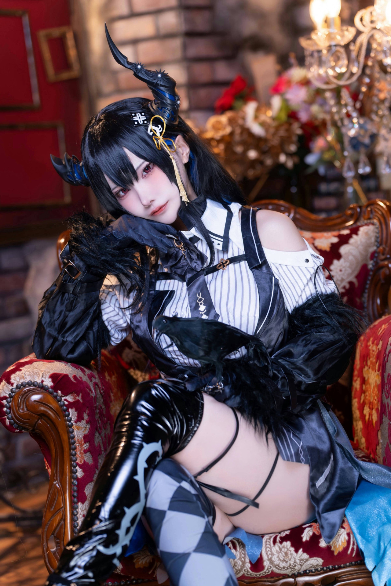 Hololive儒烏風亭螺鈿 日本女僕Coser 還原迷人眼神氣質 | ezone
