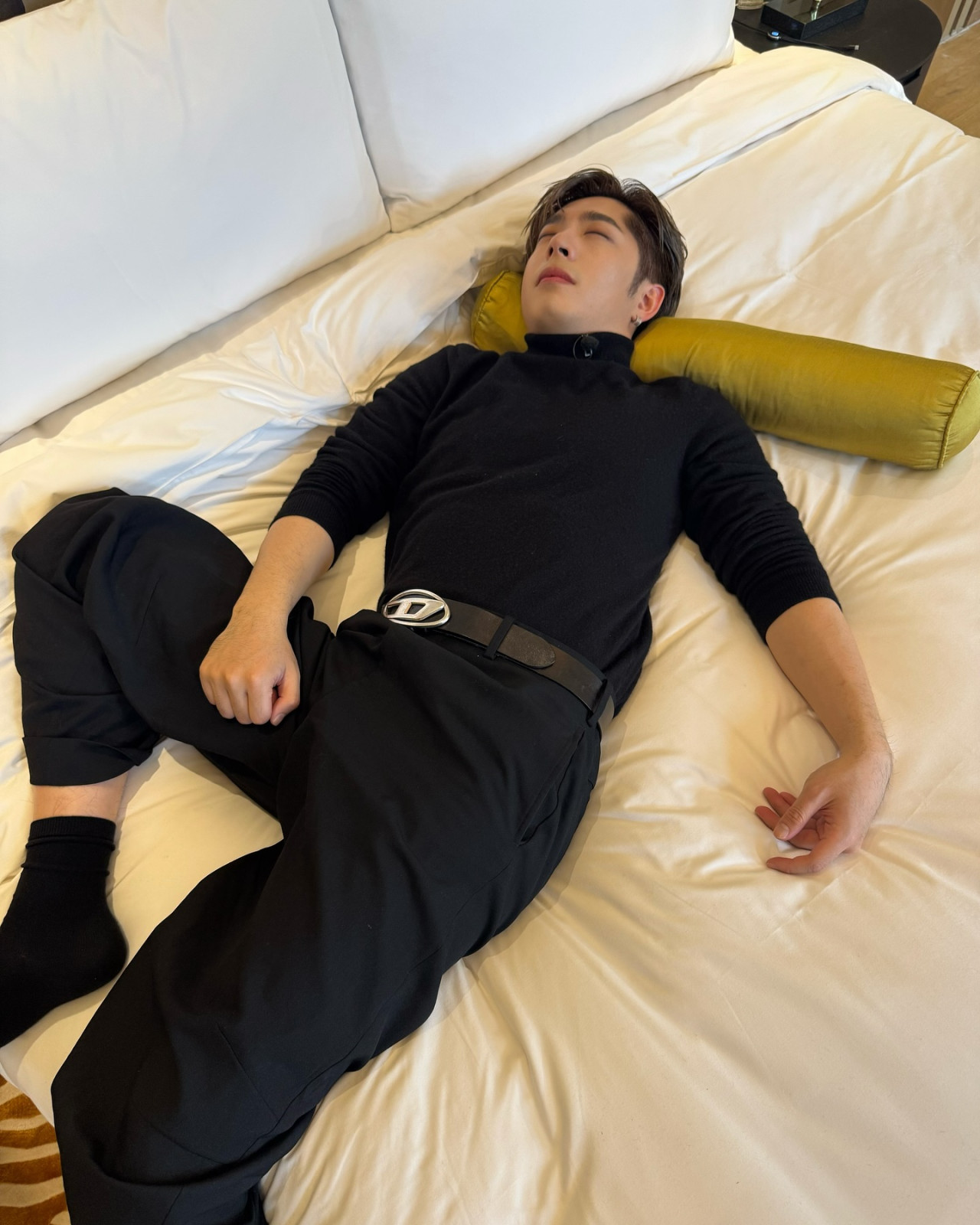 Edan被爆韓國拍綜藝突然離隊返港？緋聞女友林明禎同期在港惹密會嫌疑 | UHK 港生活