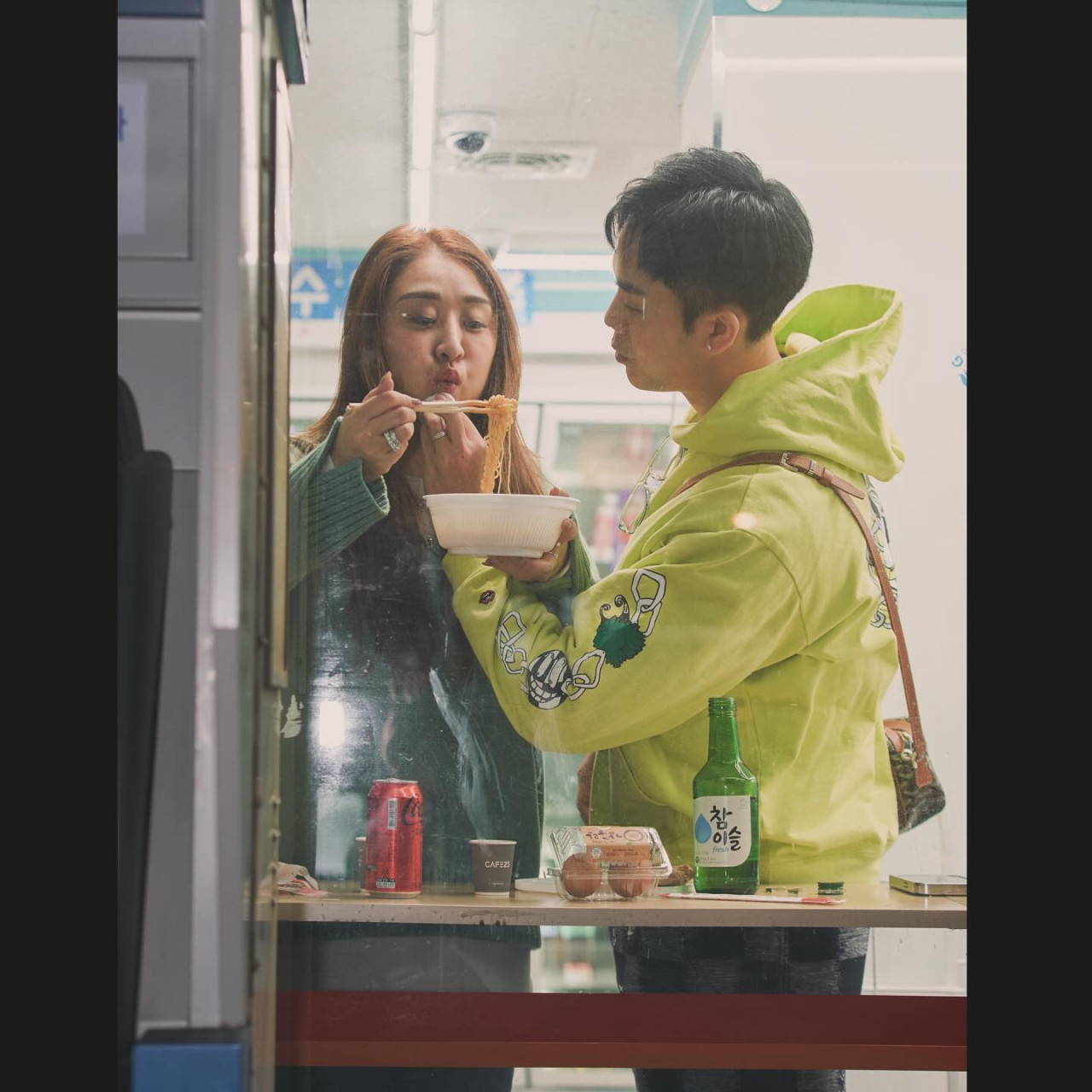 TVB億萬駙馬獲富貴老婆跪拜重振雄風 3000呎獨立屋做皇帝盡顯夫威 | UHK 港生活