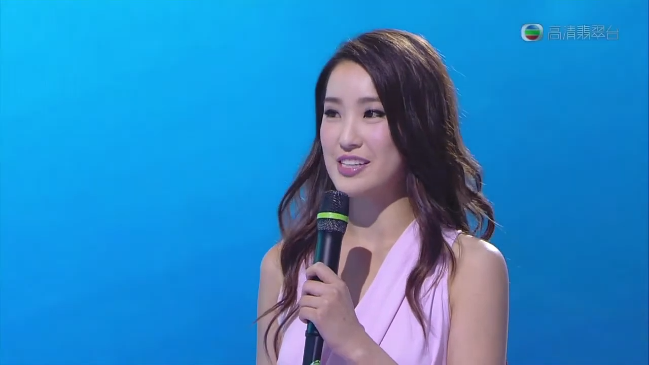 34歲前TVB女藝人過大禮晒巨型龍鳳鈪 圈外未婚夫神秘容貌終於曝光 | UHK 港生活