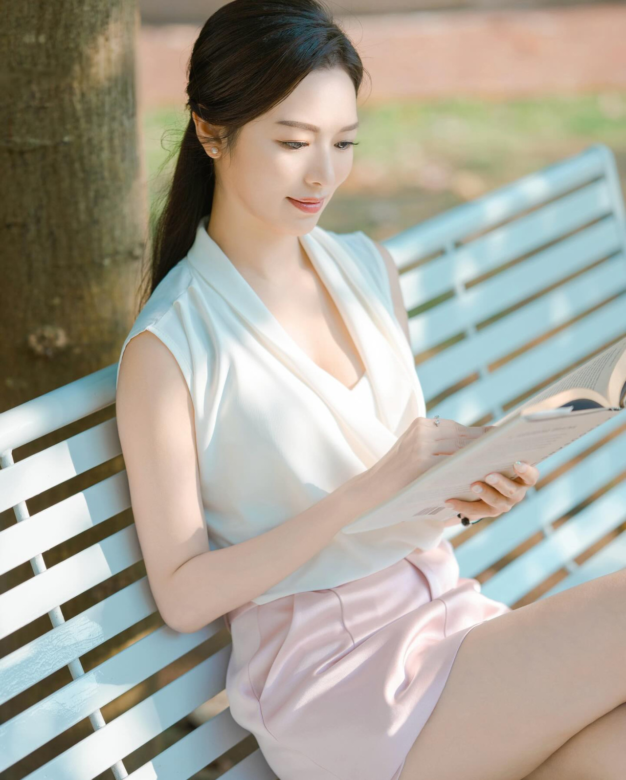 網絡熱搜｜馮盈盈參選港姐前電腦節Showgirl舊相出土 10年前青澀樣貌 網民驚呼變化大 | ezone