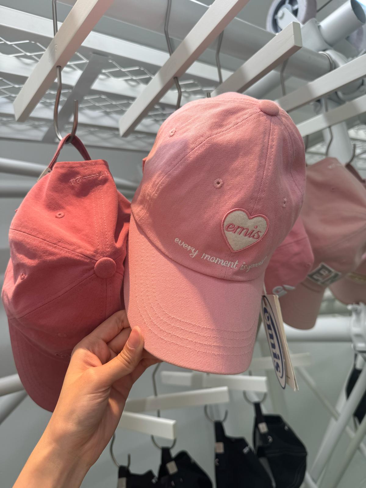 韓國emis旗艦店首度襲港進駐港島！全新春夏款式+港鐵站/綠色草地打卡 | UHK 港生活