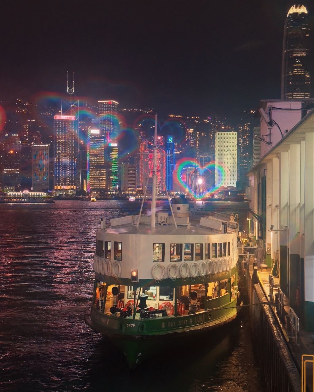 iPhone攝影技｜Coldplay演唱會「moon goggles」變iPhone攝影神器 攝影師Elaine Li教你心形星形夢幻夜景拍攝 ...