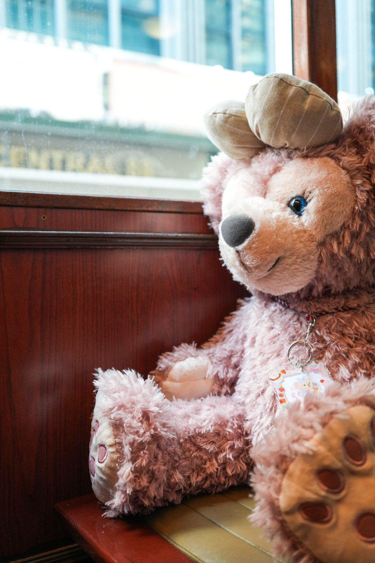 迪士尼Duffy與好友主題電車登場！春日限定車廂打卡位+限量特別版精品 | UHK 港生活