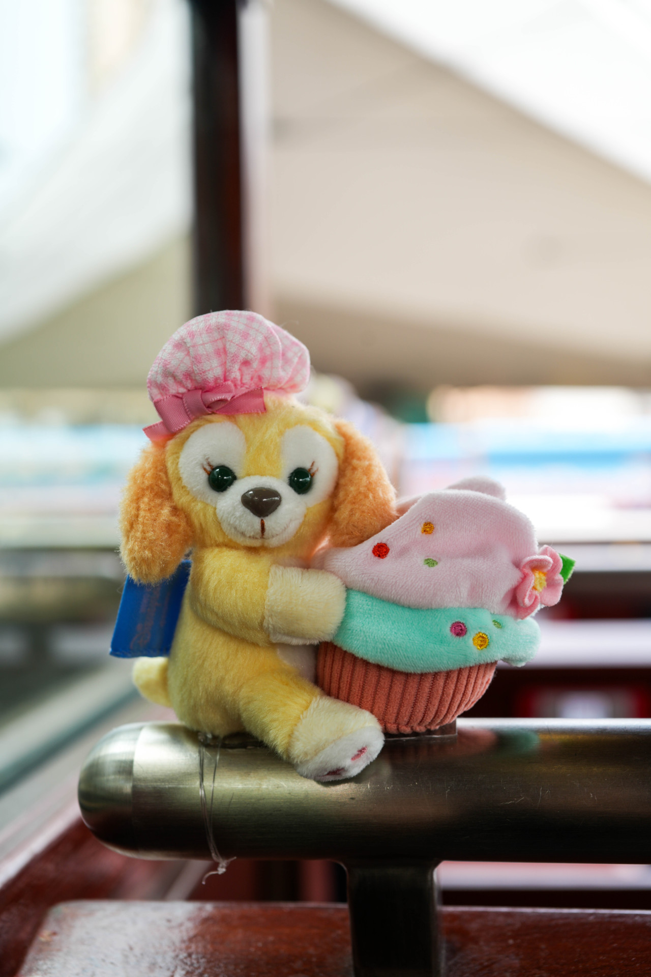 迪士尼Duffy與好友主題電車登場！春日限定車廂打卡位+限量特別版精品 | UHK 港生活