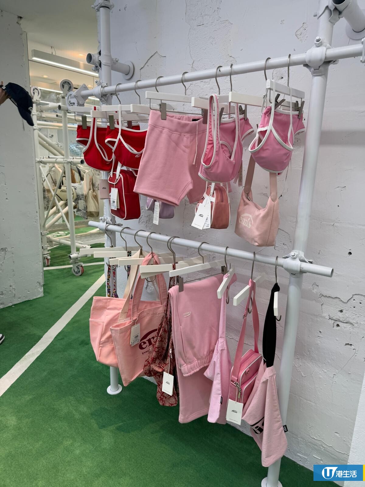 韓國emis旗艦店首度襲港進駐港島！全新春夏款式+港鐵站/綠色草地打卡 | UHK 港生活