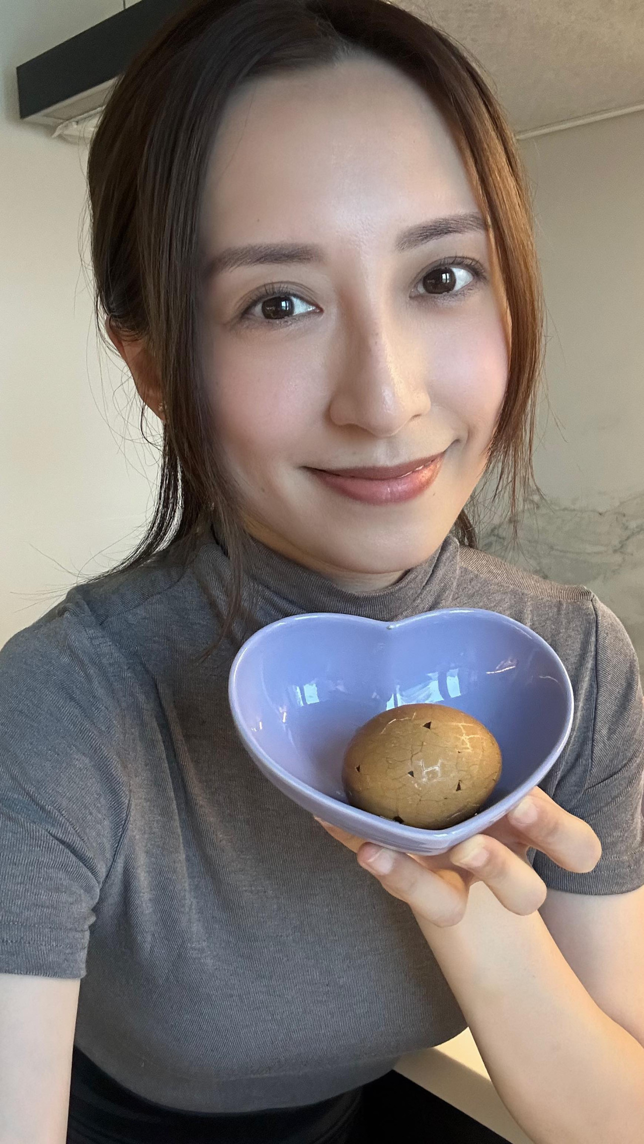 親生女視后驚傳離巢TVB？IG一舉動惹揣測 閨蜜陳凱琳回應藏玄機 | UHK 港生活