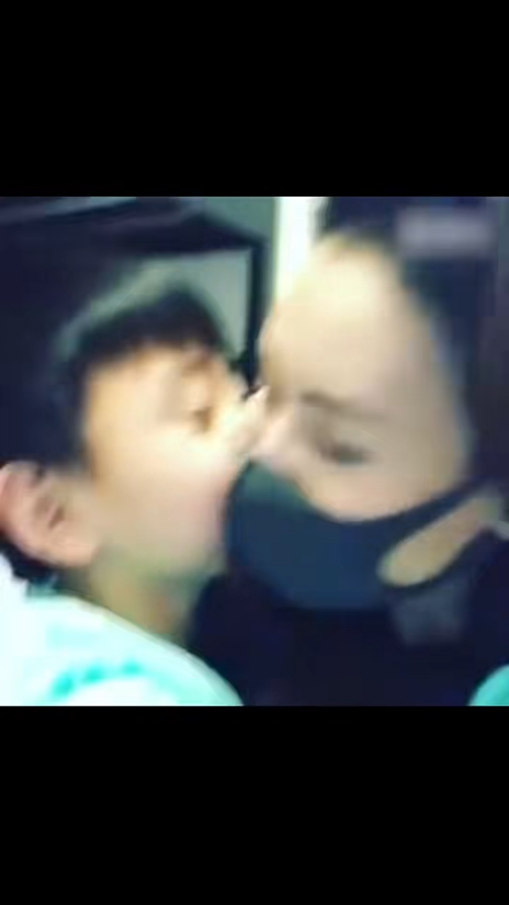 張栢芝母親節剖白14年單親媽媽感受 一炮過狂晒仔仔Lucas、Quintus絕密成長照 | UHK 港生活