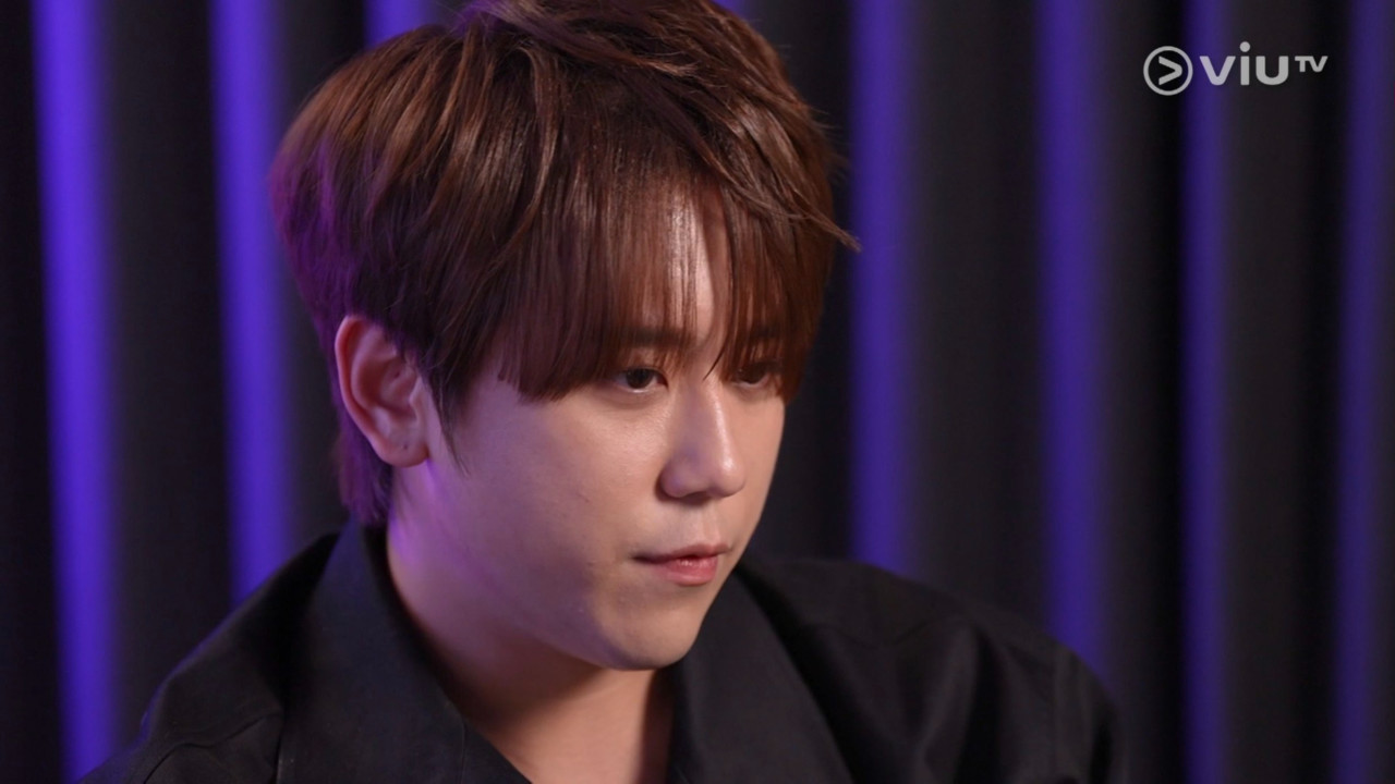 Lokman新歌《FLY》宣傳海報惹阿Mo墮屏聯想 公司犯大忌急刪爭議圖平息眾怒 | UHK 港生活