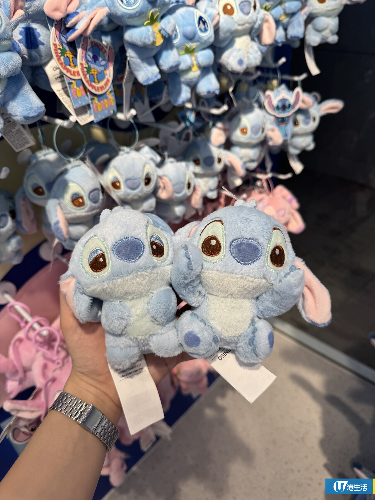 現場直擊！銅鑼灣MINISO旗艦店3,000呎佔兩層！史迪仔主題店/Care Bears/Chiikawa | UHK 港生活