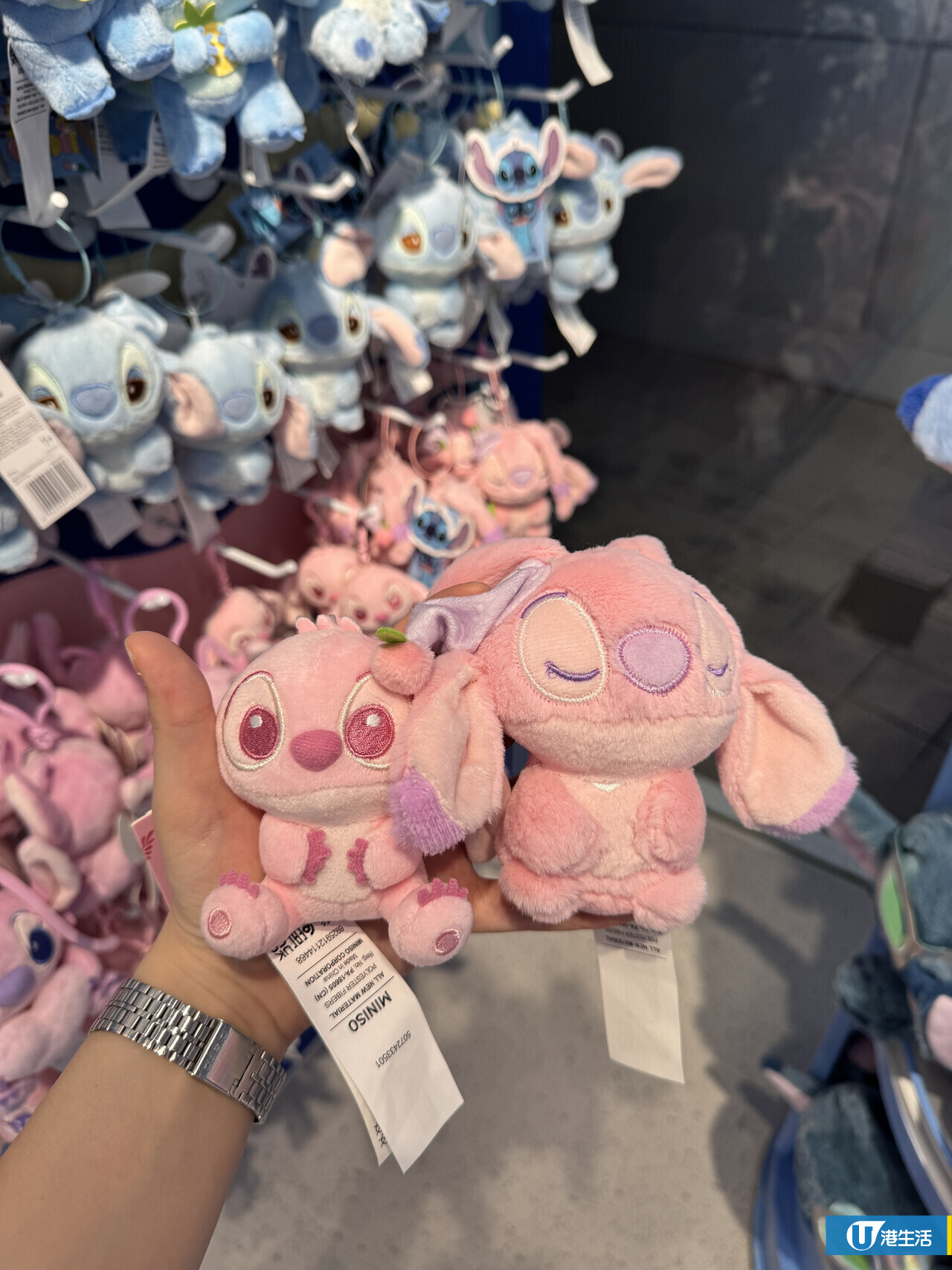 現場直擊！銅鑼灣MINISO旗艦店3,000呎佔兩層！史迪仔主題店/Care Bears/Chiikawa | UHK 港生活