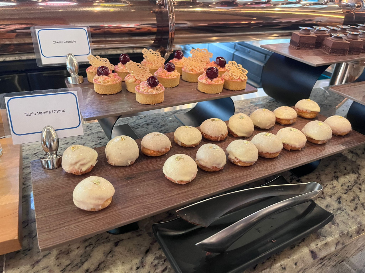 灣仔萬麗海景酒店半自助餐優惠！$220起任食刺身壽司 網上訂位低至半價 | UHK 港生活