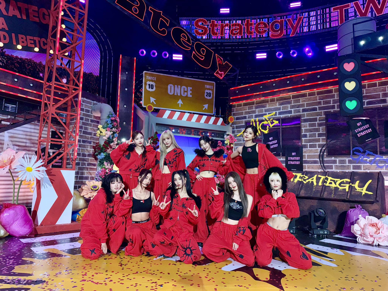 TWICE香港演唱會2025︱12月啟德主場館連開2場！入場安排/限制物品/座位表/交通懶人包（不斷更新） | UHK 港生活