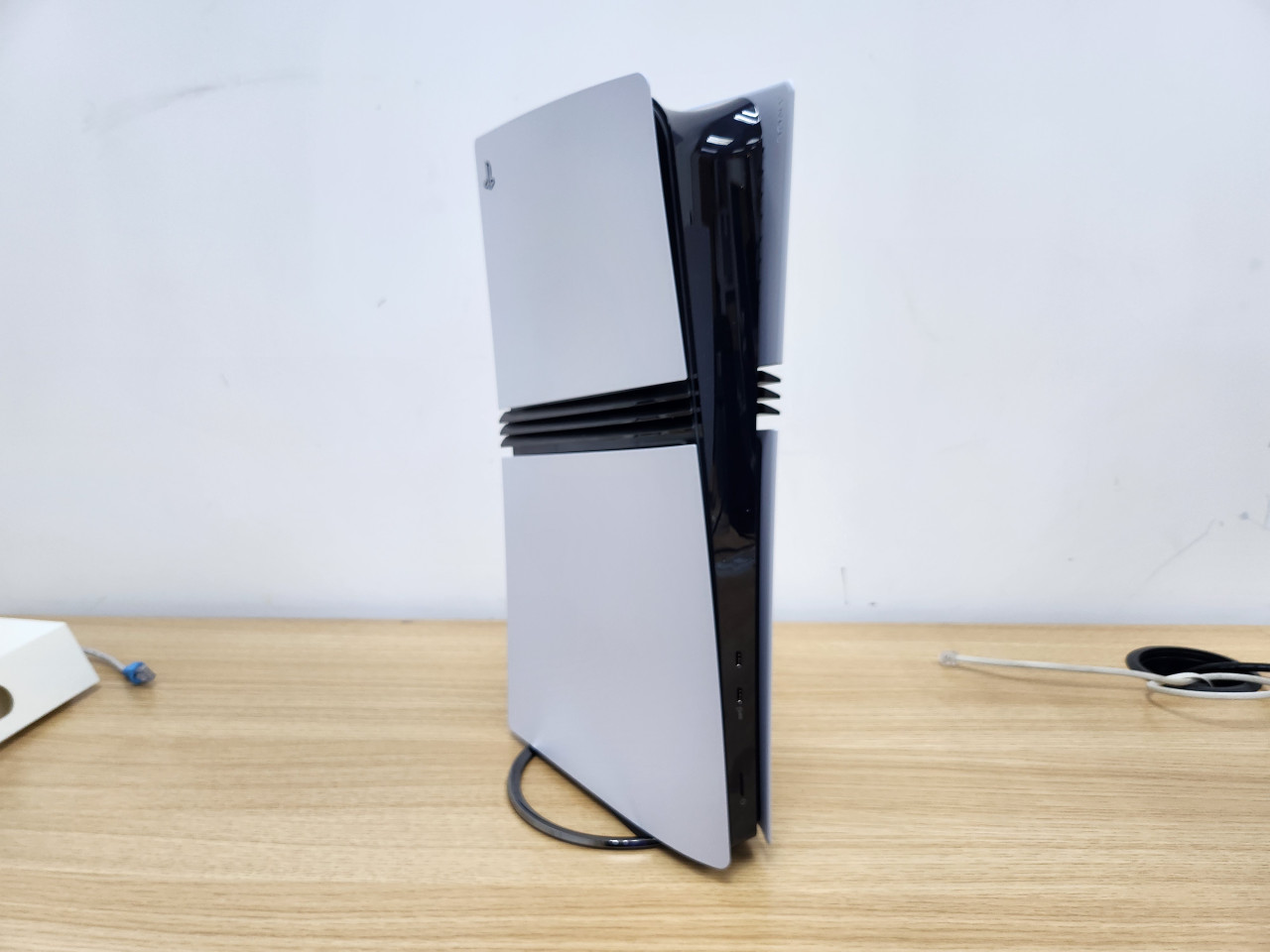 PS5 Pro｜PS5 Pro 2026升級規格傳聞 Sony AMD高效演算法 效能勢與標準版PS5拉開差距 | ezone