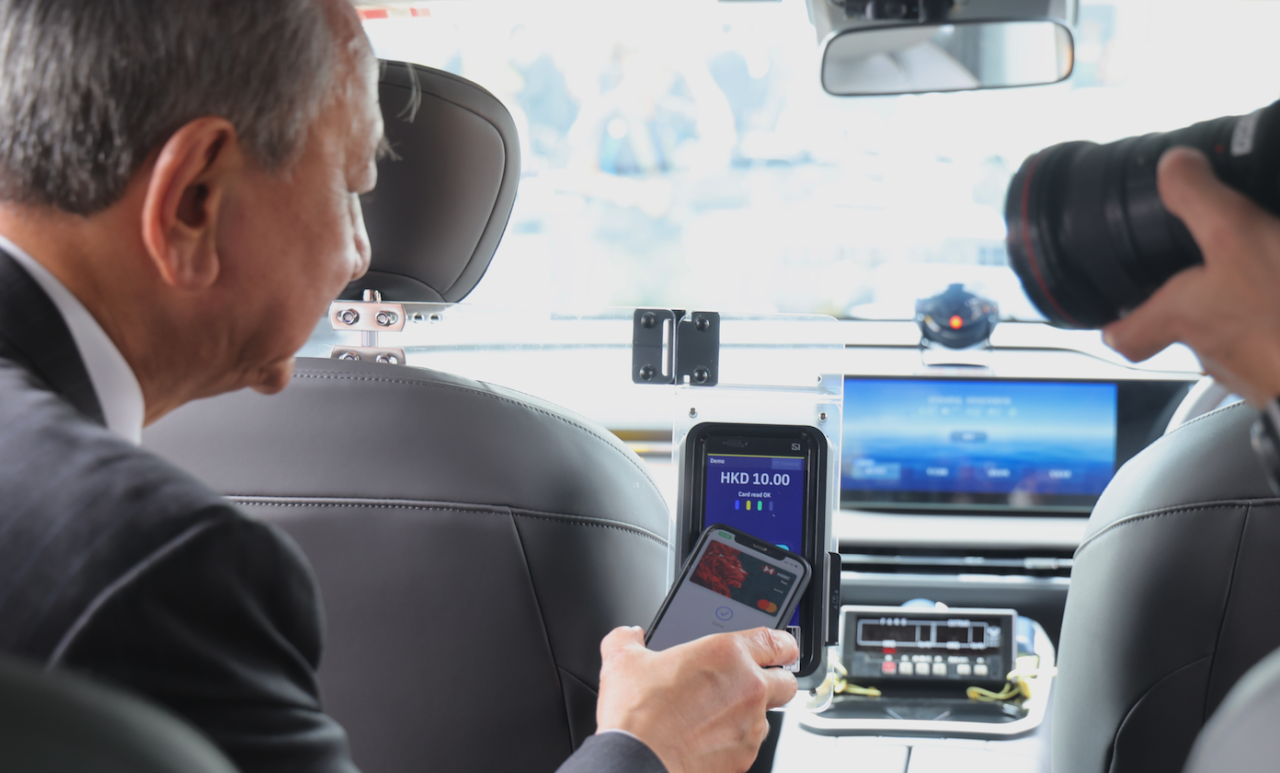 網約車｜的士明年必須接受電子支付 要裝車cam錄影錄音 GPS收集位置數據 | ezone