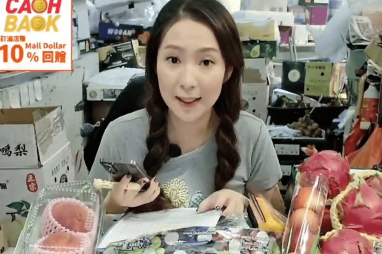 33歲女藝人十號風球下全副武裝開工 離巢TVB後放下光環轉戰街市搵食 | UHK 港生活