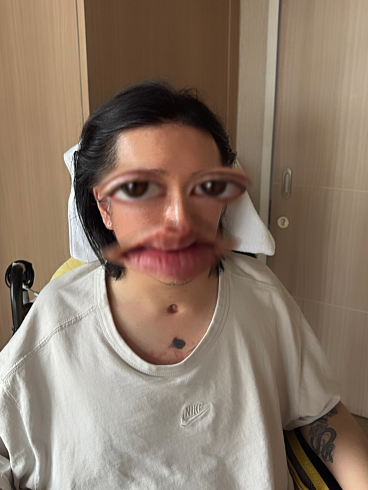 MIRROR演唱會重傷舞者阿Mo首露臉！IG發文曝近況：心情好接收大家能量 | UHK 港生活