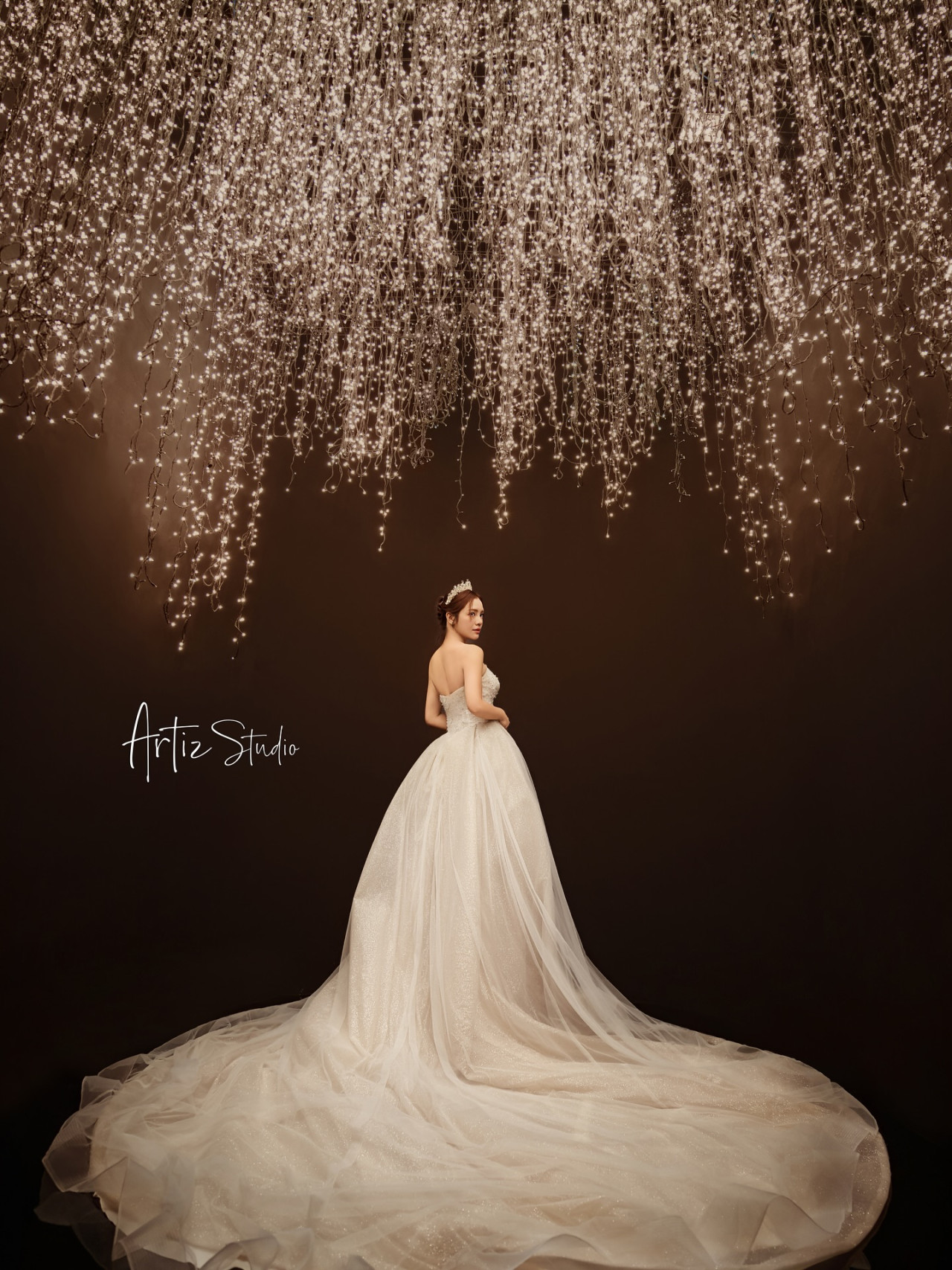 張振朗前女友生B後補搞婚宴大日子 同屆港姐閨蜜大DeepV曬巨胸搶盡風頭 | UHK 港生活