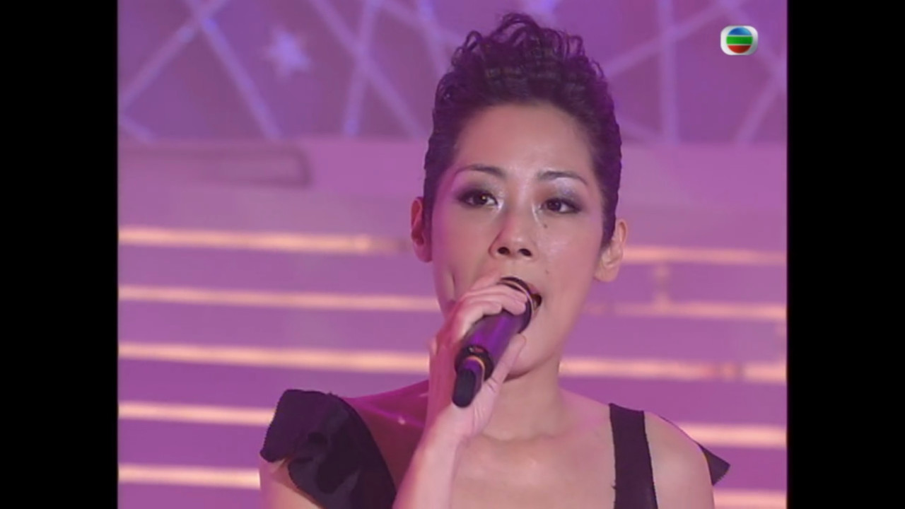 關淑怡唱功風格獨樹一幟 年輕憑《難得有情人》走紅 退隱後屢唱TVB劇集主題曲 | UHK 港生活