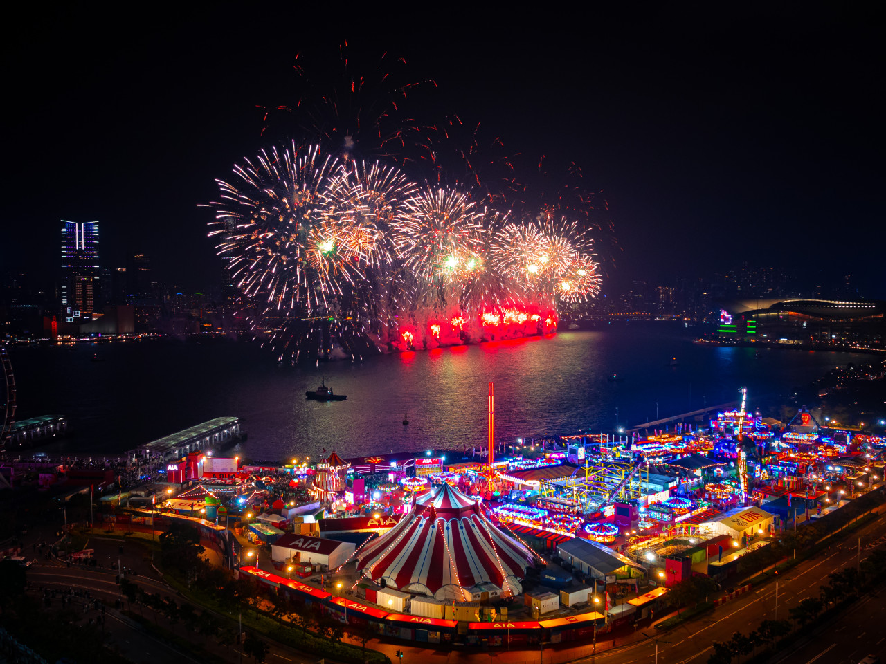 全港市民免費乘搭香港摩天輪！限定一日 中環海濱免費索取門票！ | UHK 港生活