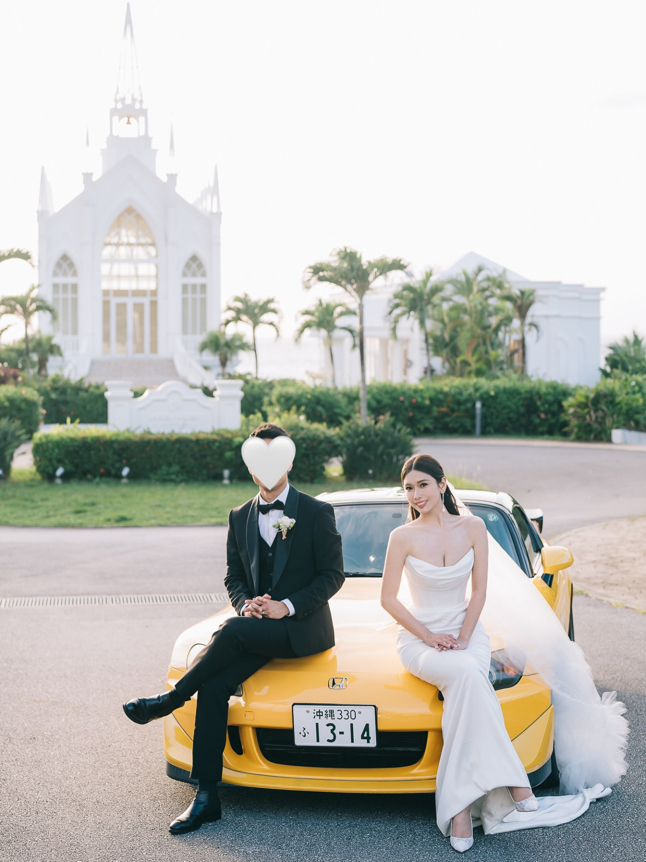 前TVB新聞主播梁凱寧沖繩教堂舉行婚禮 低胸白紗晒完美身材造型驚艷超唯美 | UHK 港生活