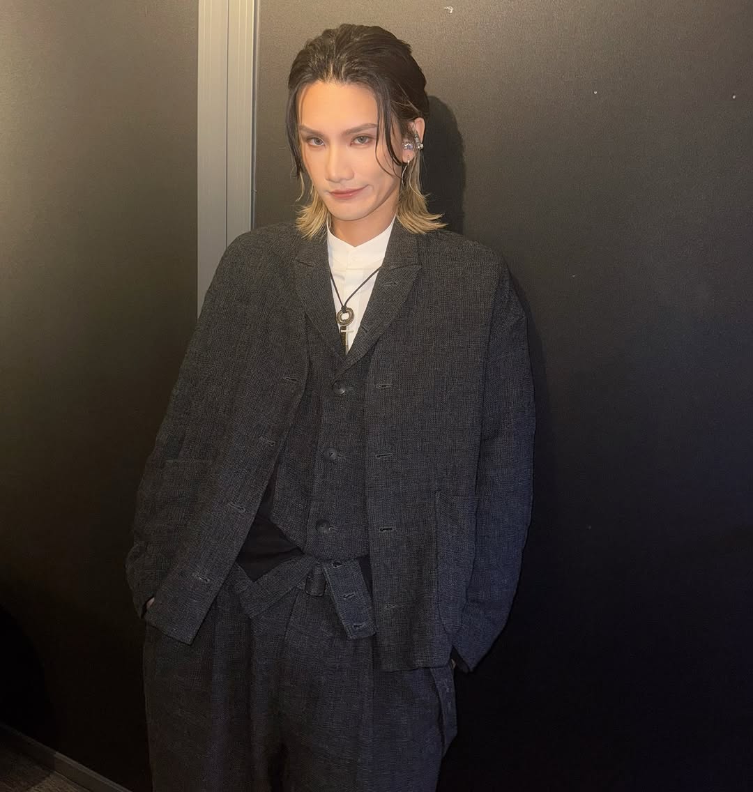 MIRROR成員驚現結婚姊妹團床上睡袍合影 與TVB上位小花關係引熱討：估唔到！ | UHK 港生活