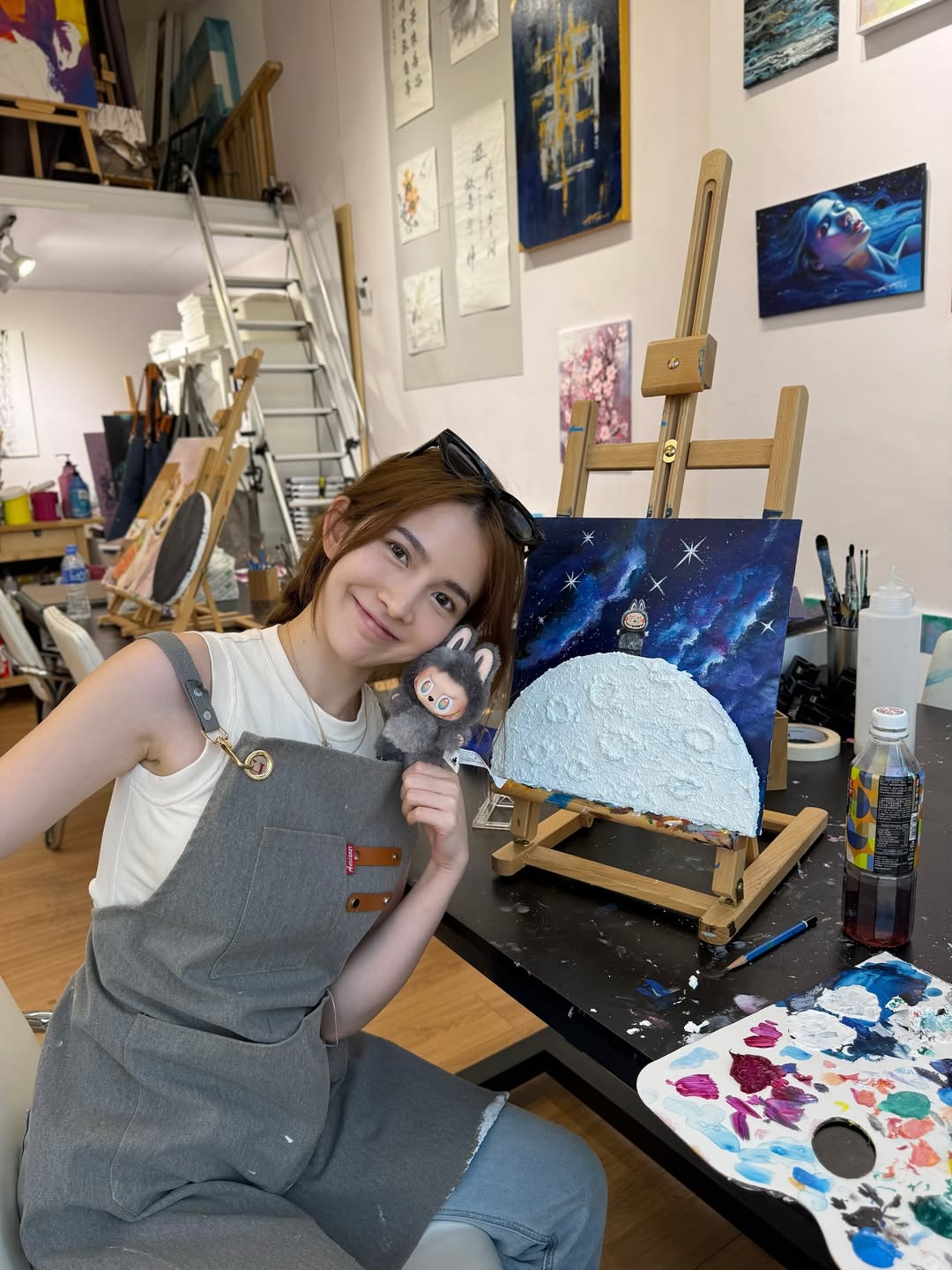 MIRROR成員驚現結婚姊妹團床上睡袍合影 與TVB上位小花關係引熱討：估唔到！ | UHK 港生活